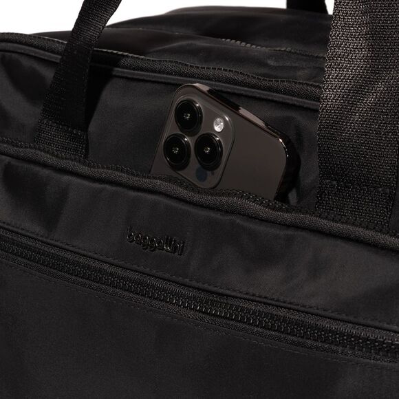 Baggallini | Bags | Baggallini Getaway Split Case Duffel Weekender Bag ...
